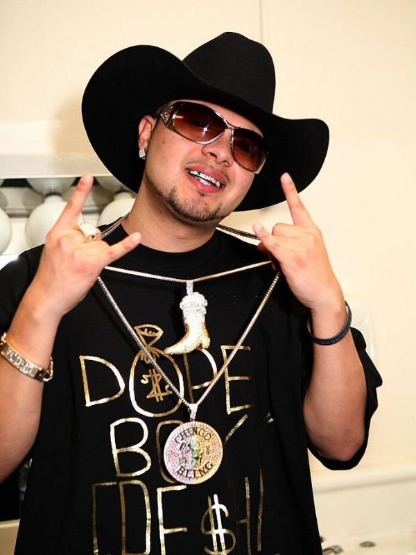 15 Best Mexican Rappers In The Industry To Follow In 2024
