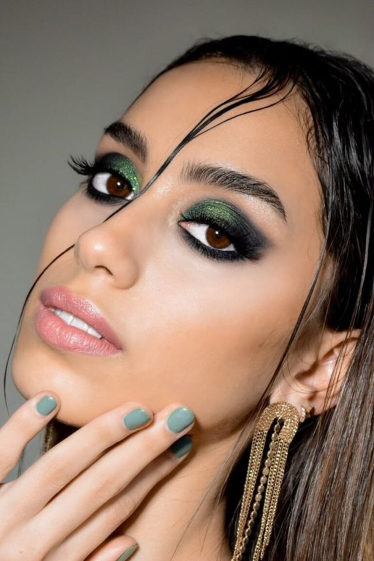 11 Trendy Y2K Makeup Looks That Are Back In Vogue
