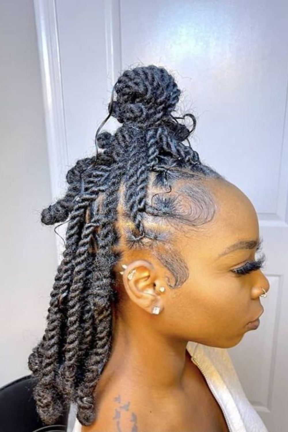 25 Best Invisible Locs Hairstyle To Try In 2024
