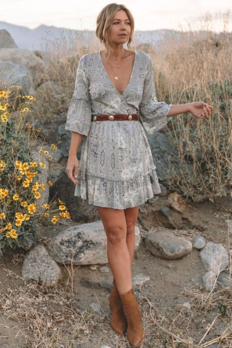 Top 16 Modern Cowgirl Outfit Ideas To Wear In 2024