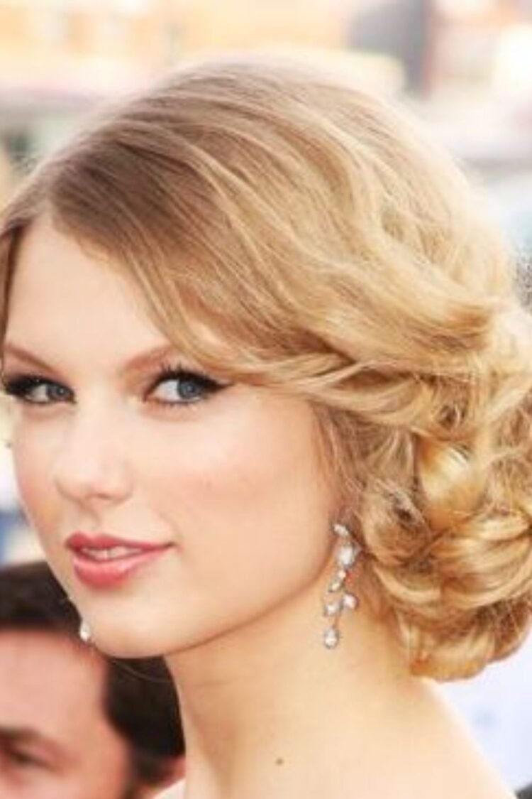 Top 25 Hairstyles For A Pageant For A Dazzling Look