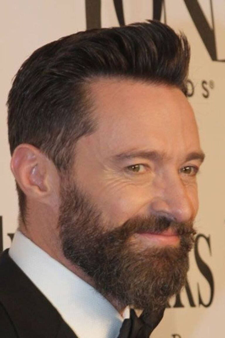 Top 18 Beard Styles For Oval Face to Match Your Features