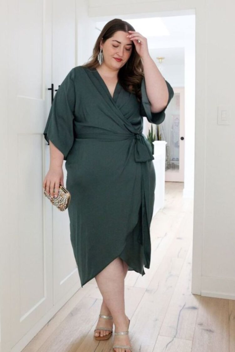 Curvy vs. Full Figured: What's The Difference?