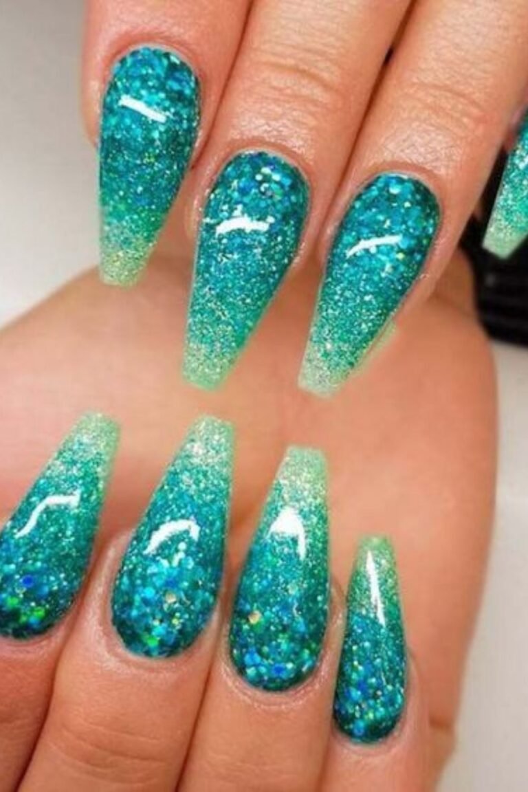 30 Chic Tropical Nail Designs For Island Vibes