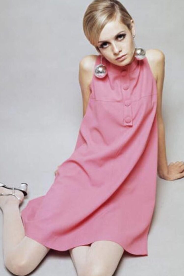 Top 12 Older Women Models To Embrace Ageless Beauty