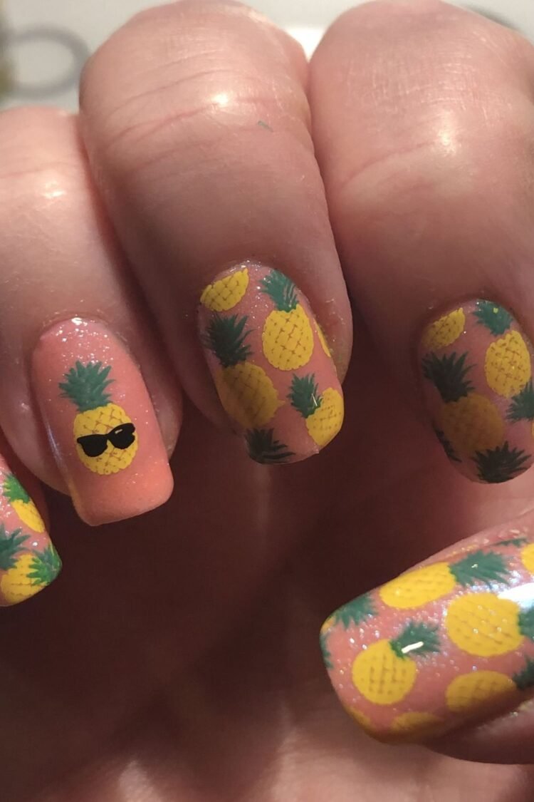 30 Chic Tropical Nail Designs For Island Vibes