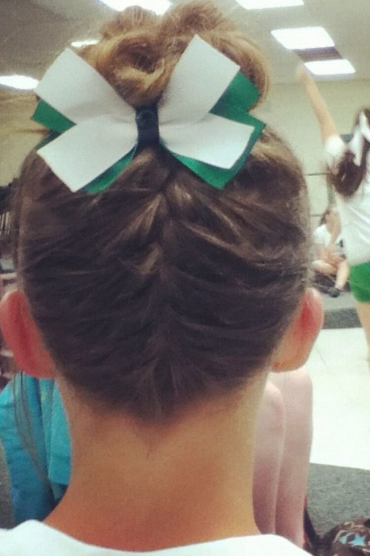 Top 15 Cheerleader Hairstyles For Girls To Rock Your Spirit