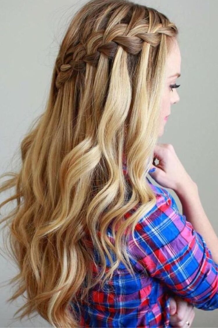 Top 27 Trendy Hairstyles For Softball Players Owning The Field