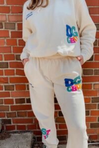 15 Trendy PTSO Outfit Ideas For A Fashion-Forward School Year