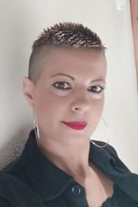 17 Tomboy Short Female Military Haircuts For Statement Look