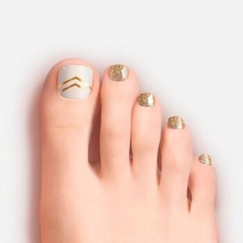 French Toe Nail Designs: 15 Chic Ideas For Timeless Elegance