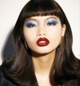 15 Stunning 80s Makeup Looks To Rock Your Glam & Retro Style