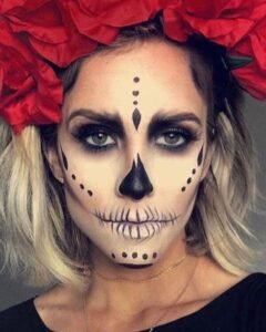 Top 10 Catrina Makeup Looks for Women To Try This Halloween