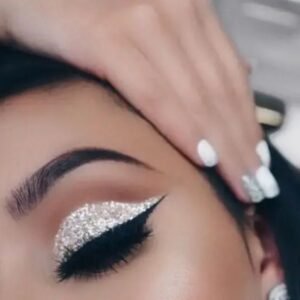 17 Rock White Eyeshadow Looks You Need to Try This Year
