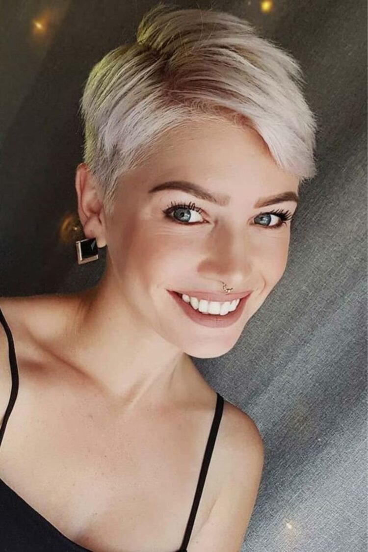 30+ Stunning Short Haircuts That Will Flatter Your Chubby Face