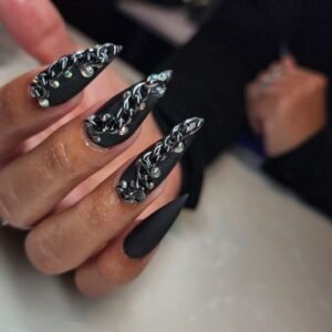 20 Black Stiletto Nail Ideas That Scream Bold & Beautiful