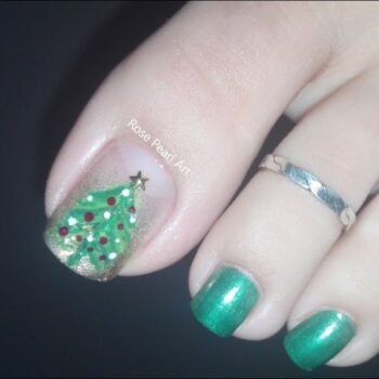 15 Festive Christmas Toe Nail Designs to Spark Your Holiday Spirit