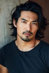 16 Sharp Japanese Hairstyles for a Sleek & Stylish Look