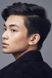 16 Sharp Japanese Hairstyles for a Sleek & Stylish Look