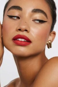 17 Flushed Makeup Looks to Give You a Naturally Radiant Glow