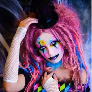 18 Bold and Fun Clowncore Makeup Ideas to Try Now