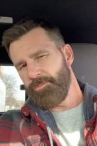 12 Scruffy Beard Styles That’ll Give You A Laid-Back Charm