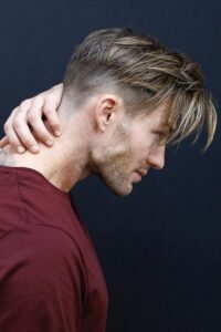 13 Middle Part Hairstyles for Men That Are Totally Trendy
