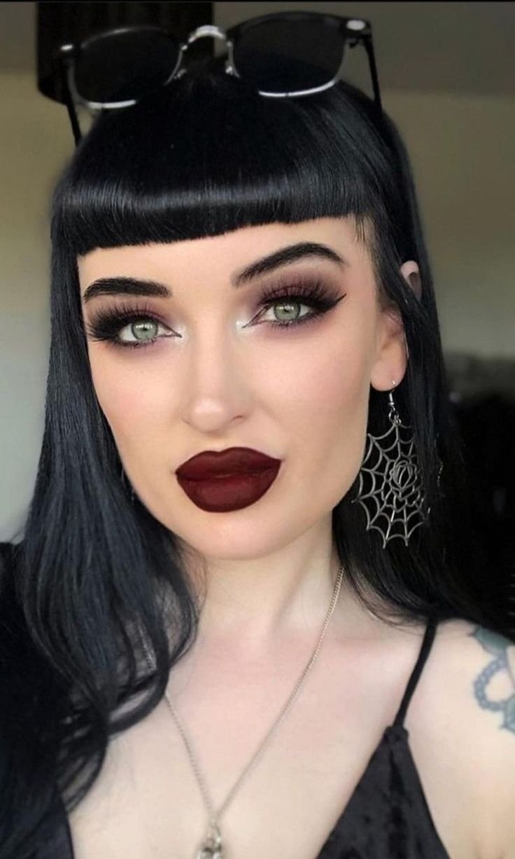 16 Punk Makeup Looks For Women For Fierce & Fearless Vibes