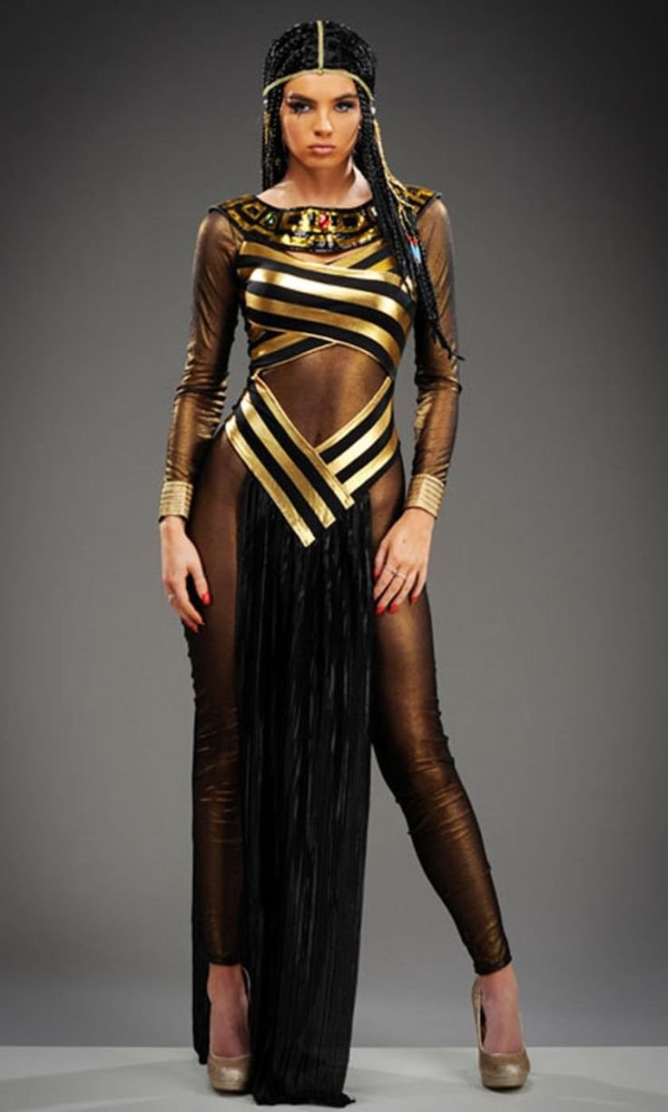 16 Cleopatra Halloween Costume Ideas You’ll Love to Wear