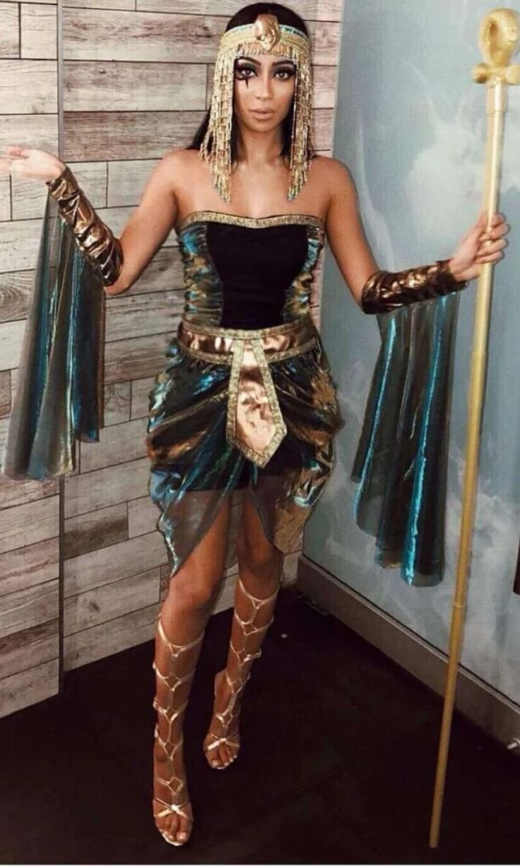 16 Cleopatra Halloween Costume Ideas You’ll Love to Wear