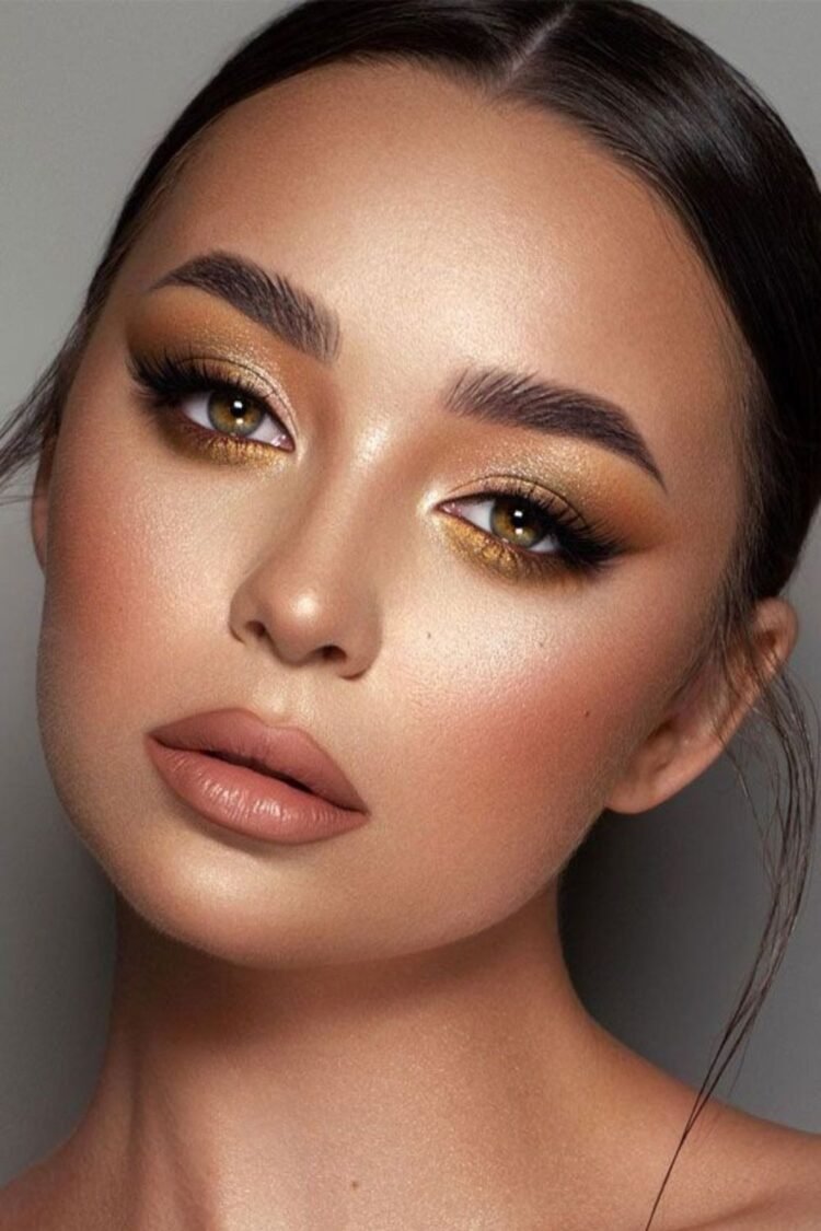 17 Stunning Pumpkin Spice Makeup Looks To Warm Up Your Style