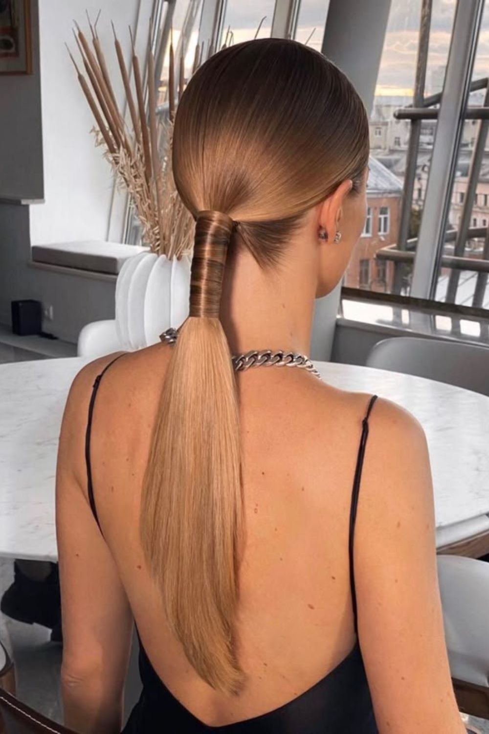 13 French Pin Hairstyles for a Chic and Timeless Style