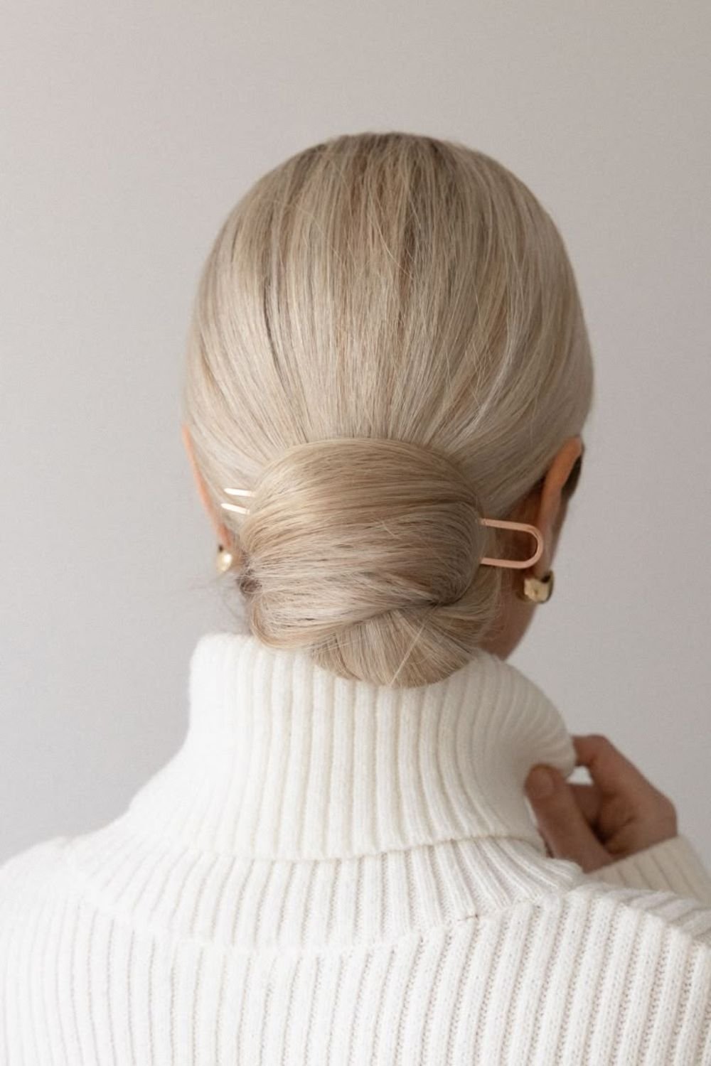 13 French Pin Hairstyles for a Chic and Timeless Style