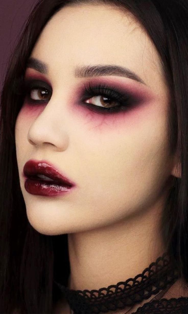 23 Must-Try Vampire Makeup Halloween Ideas This Season