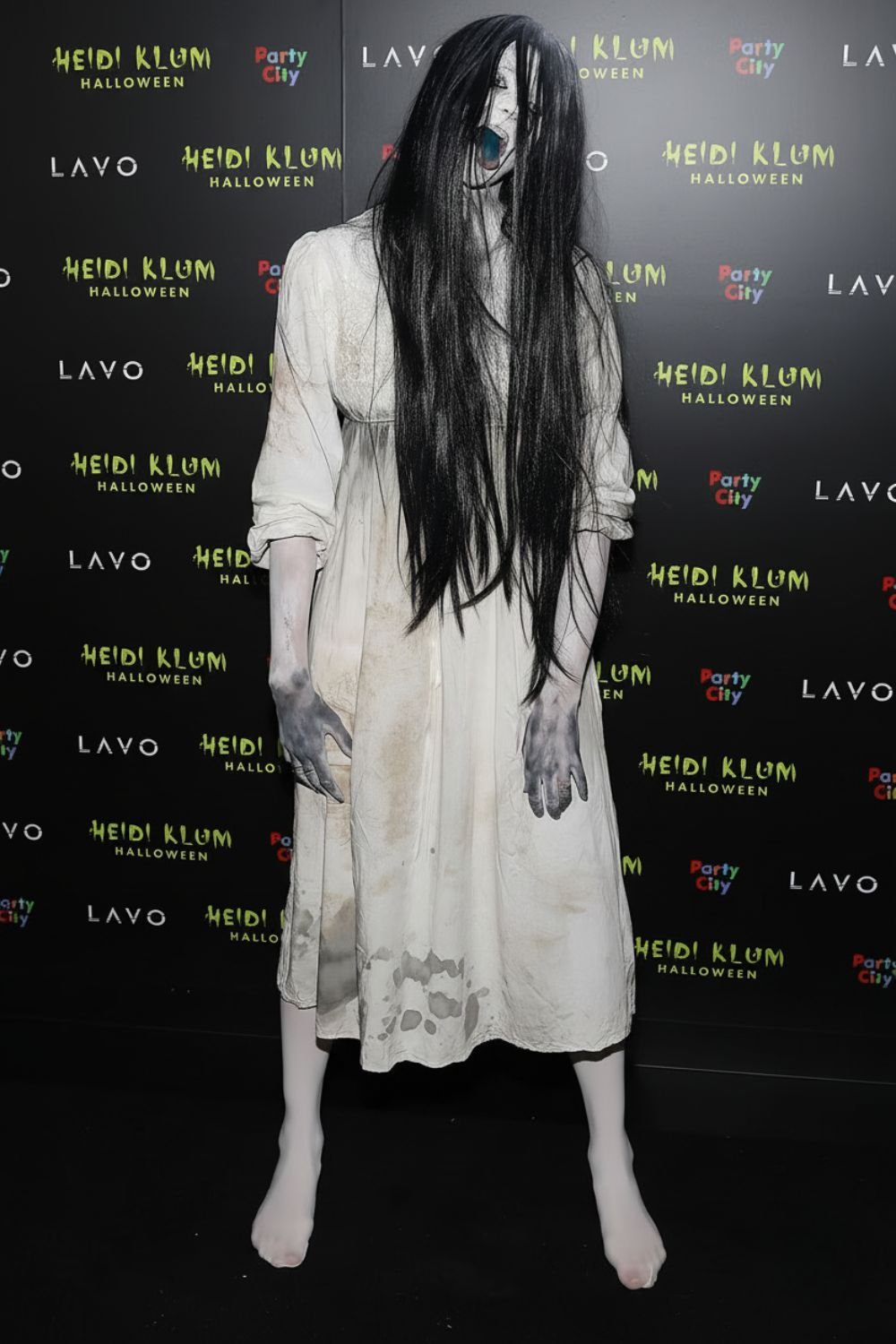 23 Scary Halloween Costumes That Will Freak Everyone Out