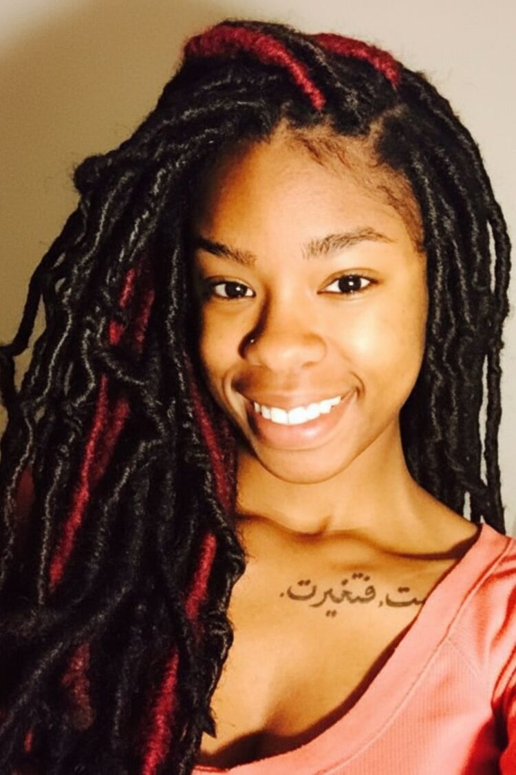 14 Gorgeous Dark Cherry Red Hair Color Styles to Try Now