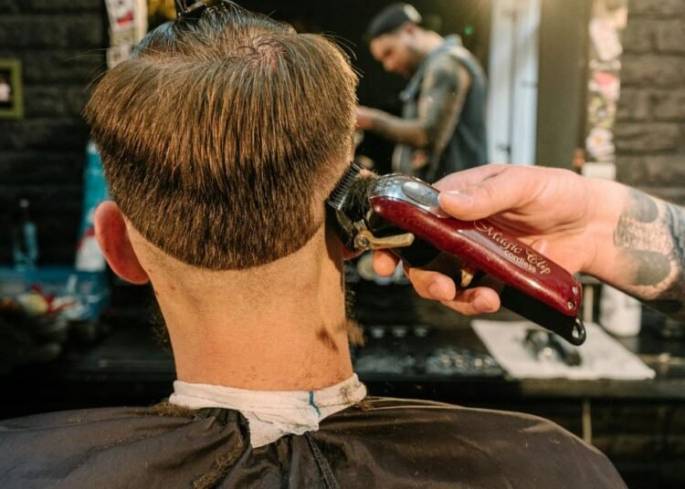 9 Stylish Usher-Inspired Haircuts to Rock Now